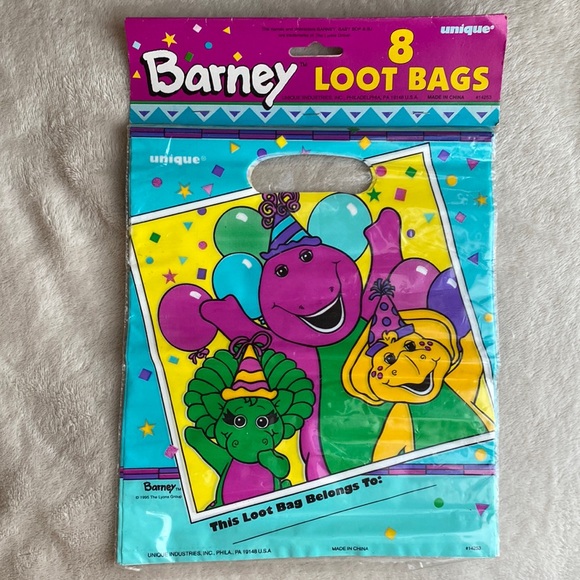 Unique Vintage | Other | Vintage Barney Loot Bag Party Favor Bags ...